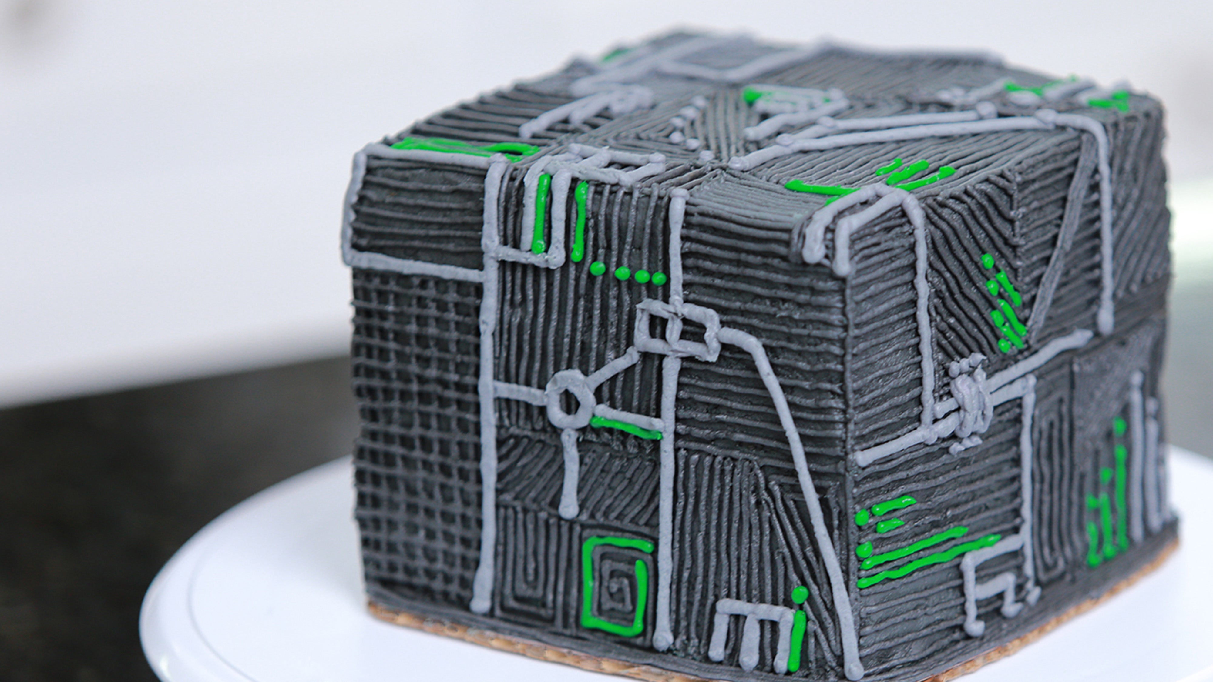 Borg Cube Cake – Rosanna Pansino